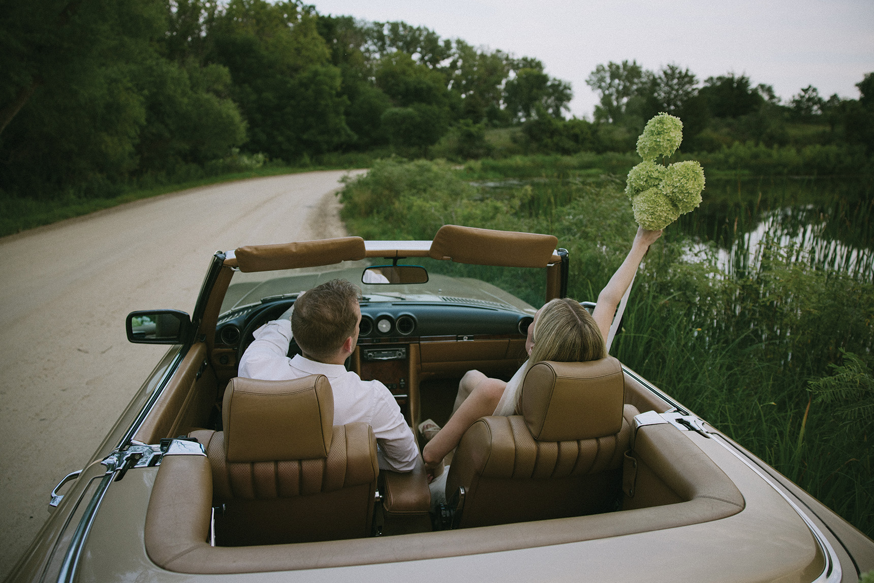 Pictures of You: Fresh Ideas for a Chic Engagement Shoot | Minnesota Bride
