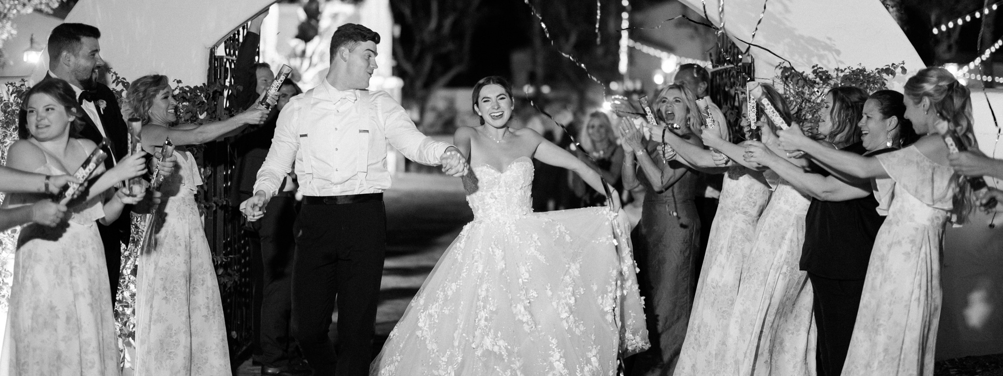 Intimate Last Dance Trend Between Newlyweds With Heartwarming Flair Nebraska Wedding Day