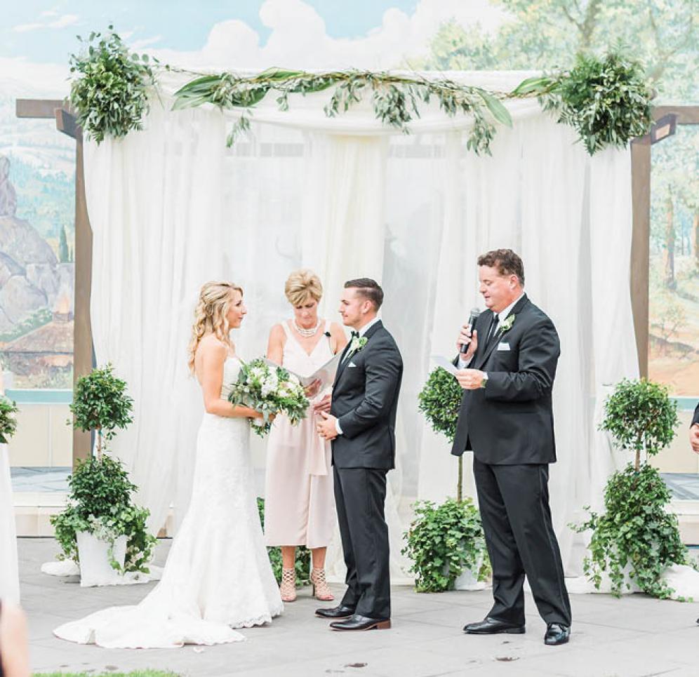 Kenzie & Erik: Dreamy, Intimate Wedding Ceremony on the Grohmann Museum ...