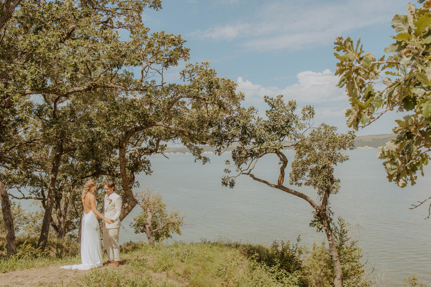 Rustic Tones and Vintage Vibes Shine at Small Town Nebraskan Wedding ...
