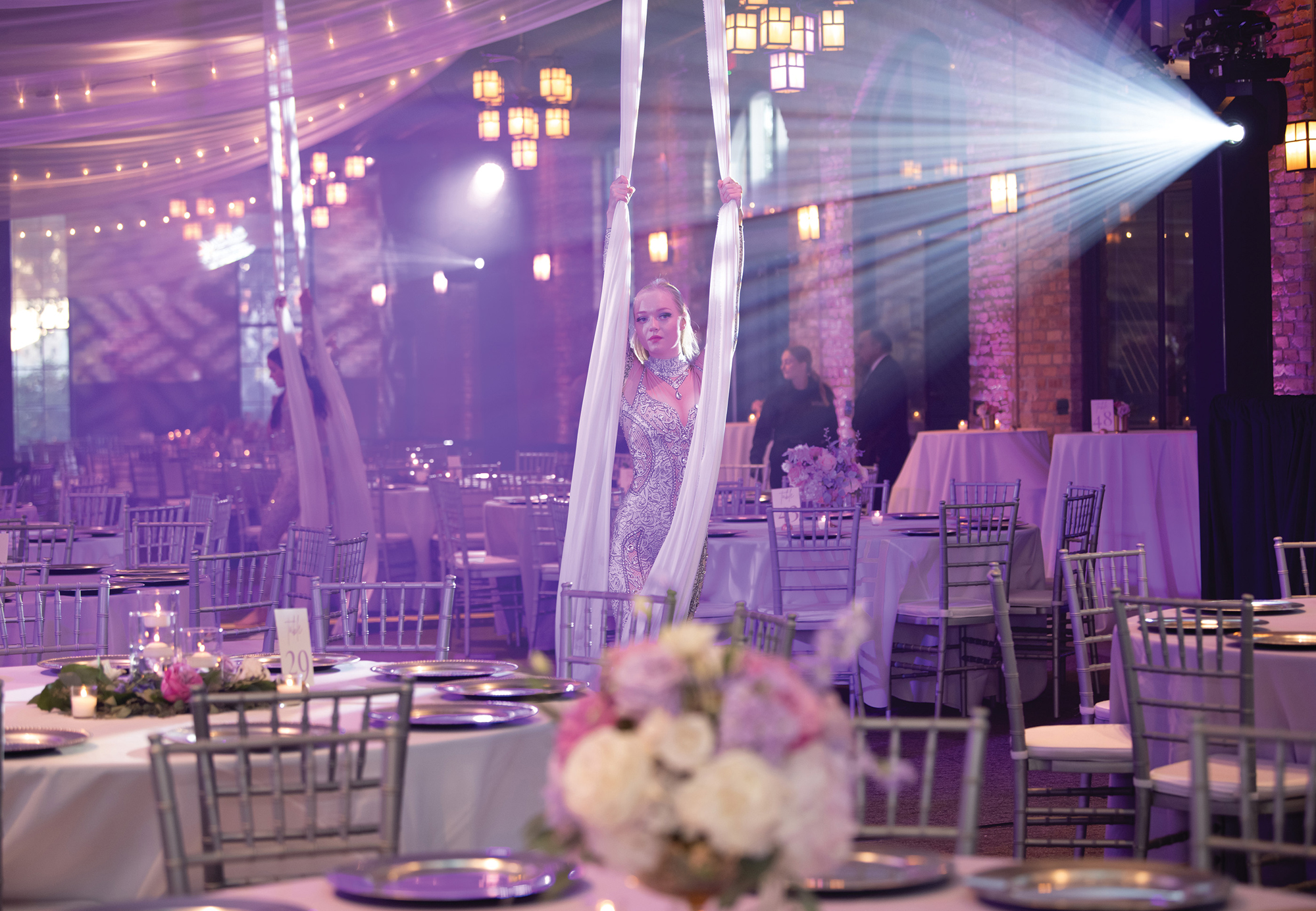 Wedding and a Show: Immersive Wedding Day Embraces Theatrics with ...