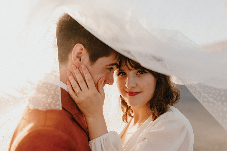 Bright Autumn Wedding Day at Vintage Venue | Nebraska Wedding Day