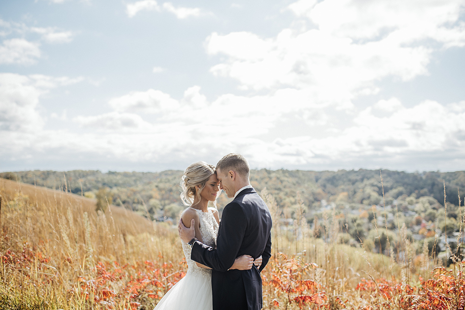 Beautiful Autumn Wedding at Legacy Hill Farm | Minnesota Bride