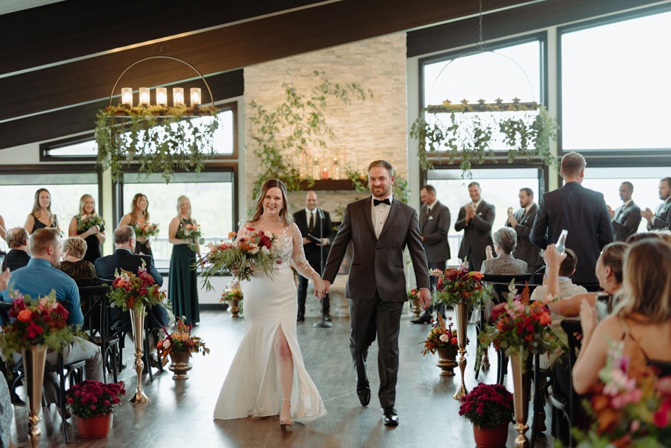 Fall in Love With This Autumn Wedding | Minnesota Bride