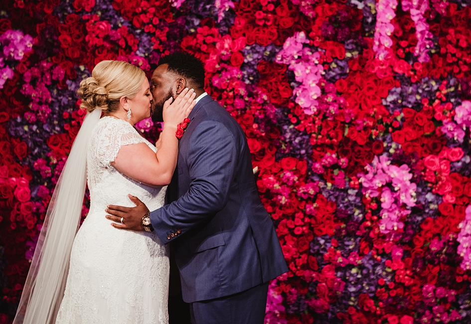 Center Stage: These Installations Are the Perfect Backdrop for Your Big ...