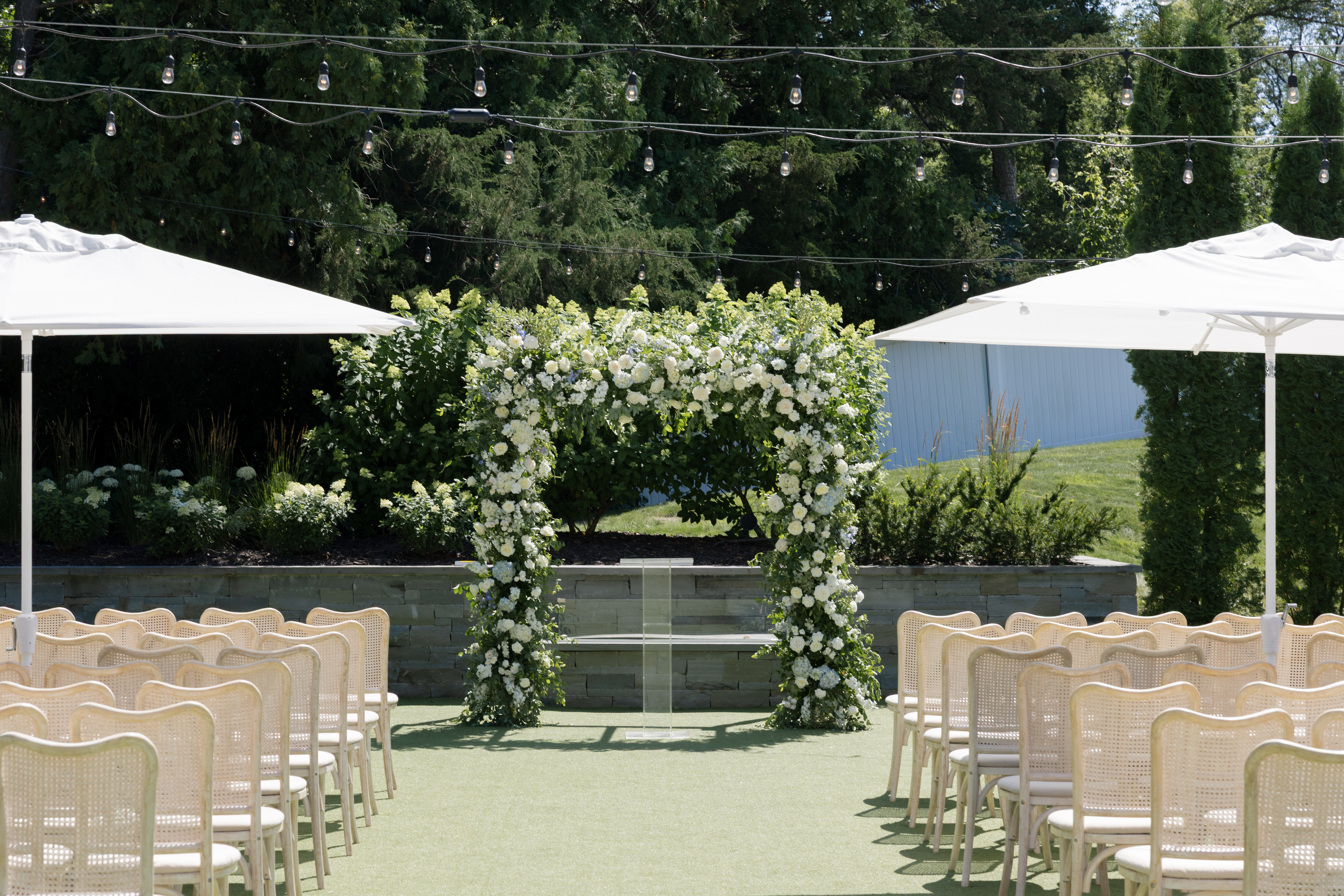 Romantic Lakeside-Inspired Wedding at The Hutton House | Minnesota Bride